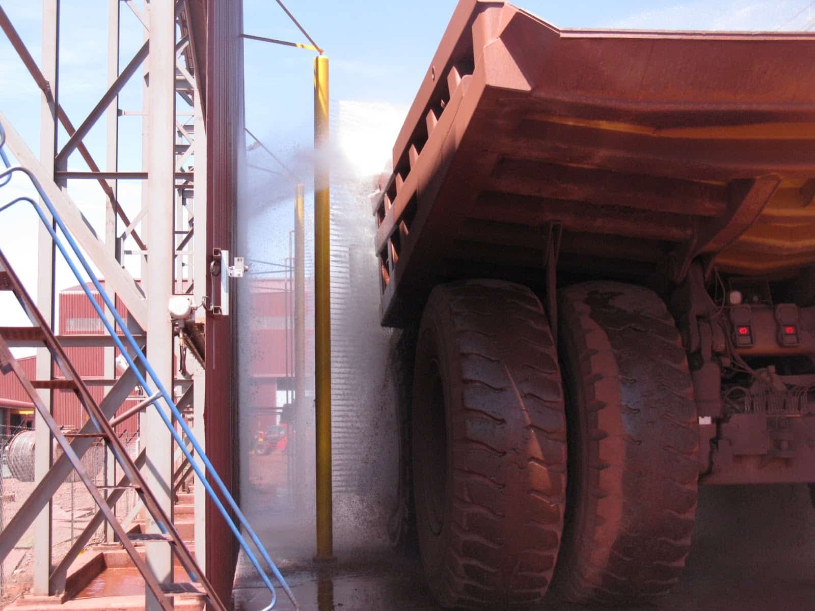 Wash Systems | Commercial, Industrial & Heavy-Duty Vehicle Cleaning
