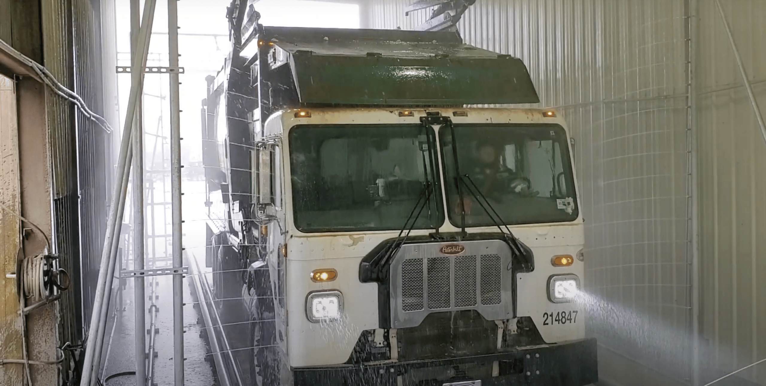 InterClean: Innovative Wash Systems for Heavy-Duty Vehicles